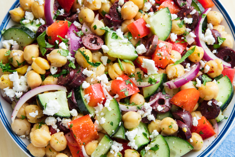 Sallata Me Qiqra Për Më Shumë Fibër - Receta e Shpejtë - AgroWeb