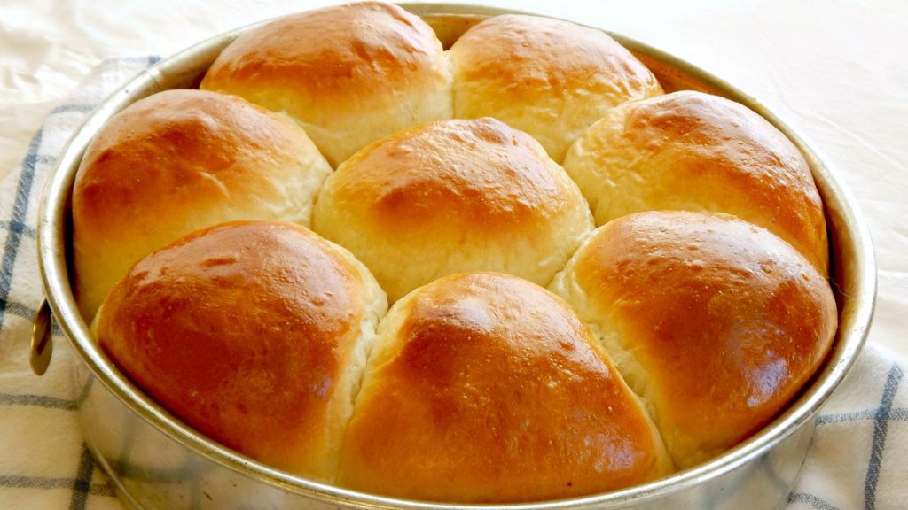 Simite të Ngrohta me Qumësht – Mënyra e Veçantë e Përgatitjes - AgroWeb