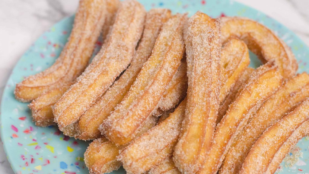 Tullumba me Sheqer dhe Kanellë – Të Lehta e të Shpejta - AgroWeb