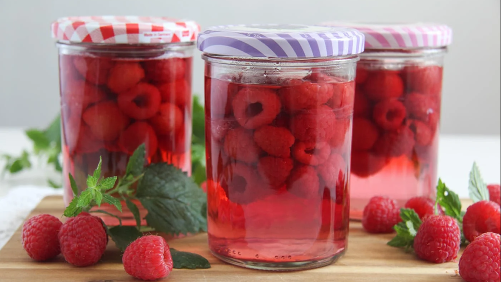 Mjedra në Raki – Pija e Veçantë që Ngroh Ditët e Ftohta - AgroWeb